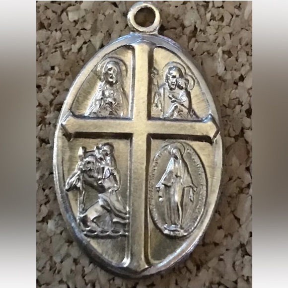 Other | Vintage Creed 4 Way Oval Cross Gold Filled 1210 Gf Catholic On ...
